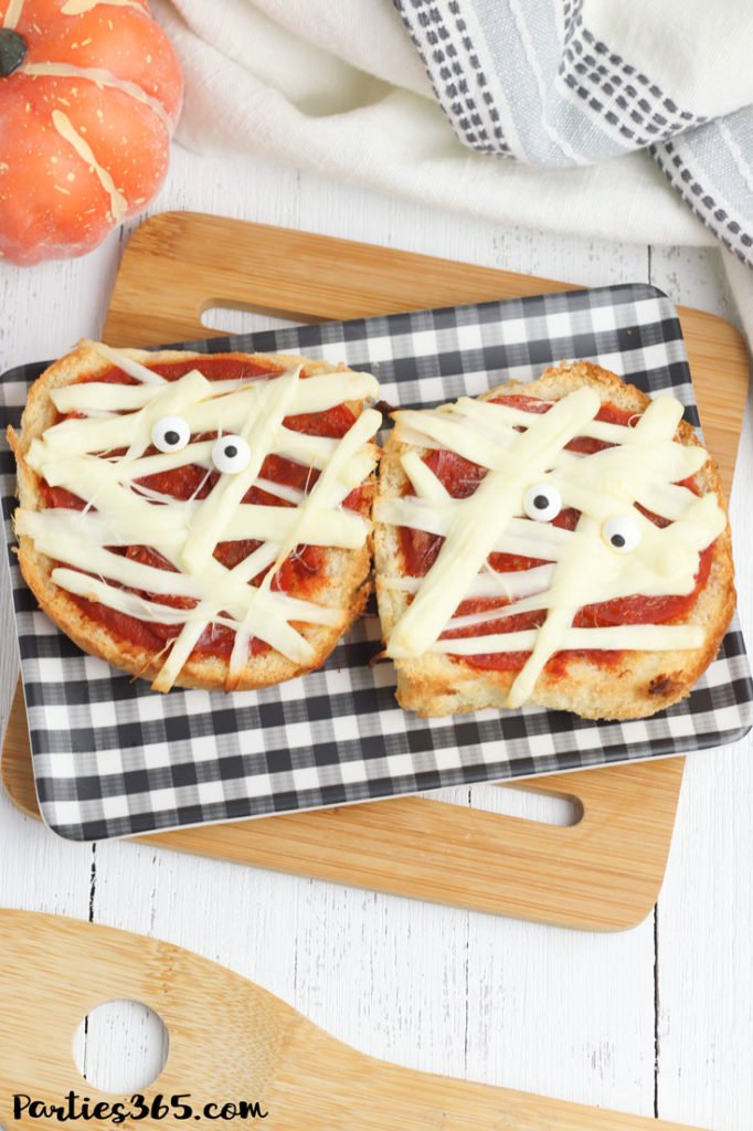 Easy Halloween Mummy Pizzas for Kids - Parties365