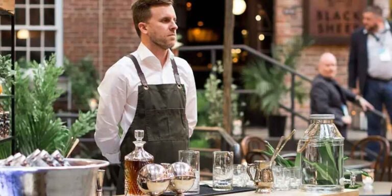 How Bar Services Can Enhance Your Private Party - Parties365 | Party ...
